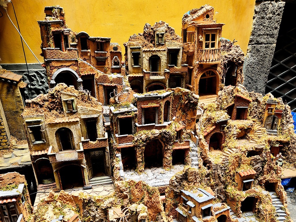 Napleswise | Naples by Month | Naples in December