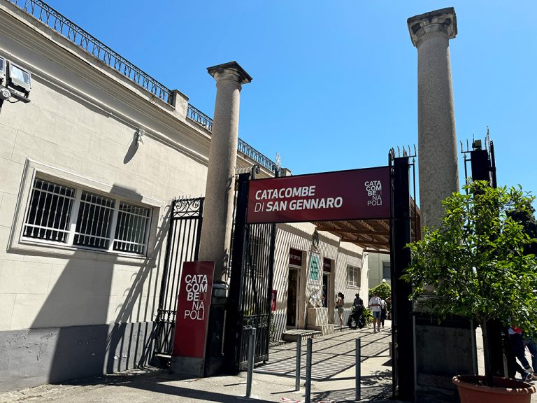 Napleswise | Things to do in Naples | Catacombs of San Gennaro